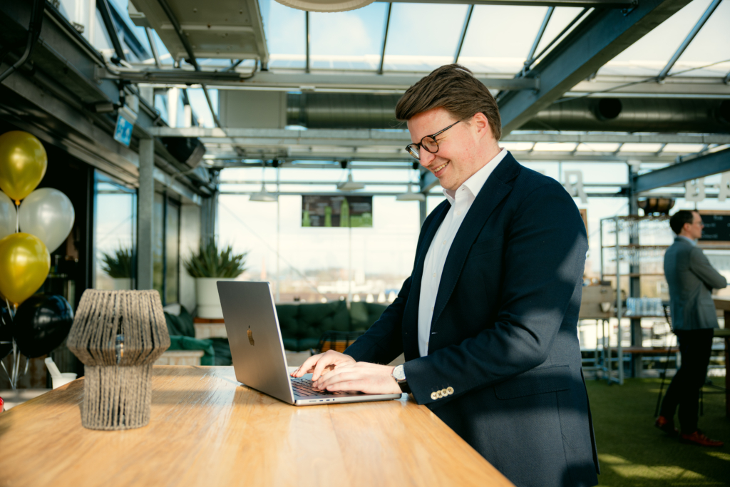 Borging van de AI act in vijf stappen - Yellowtail